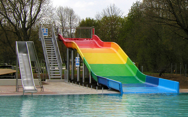 AQUARENA wide slides – huge fun for the whole family