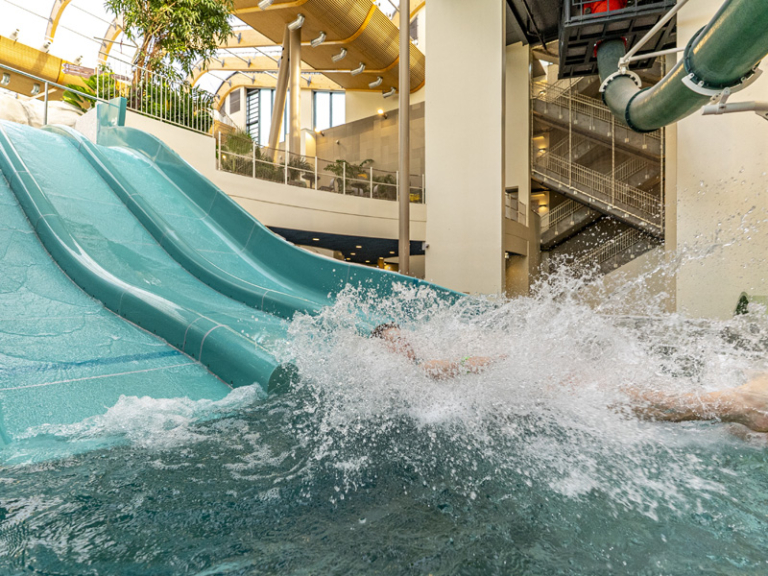 AQUARENA wide slides – huge fun for the whole family